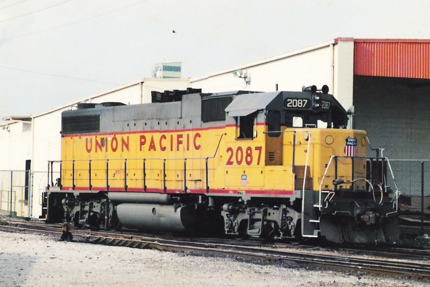 GP 38-2L 2087